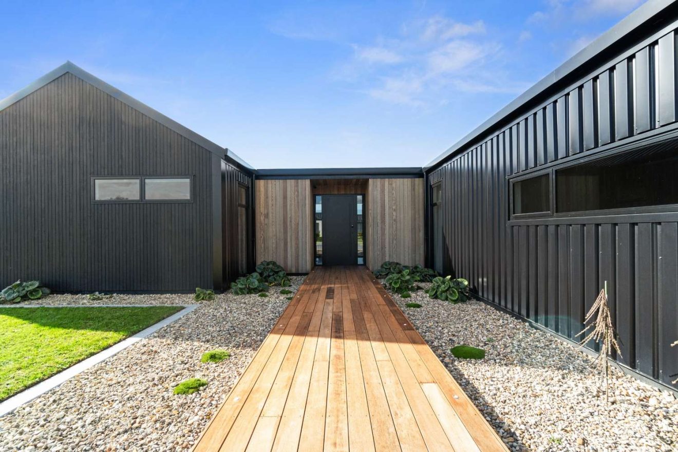 Distinctive Designs Magazine NZ